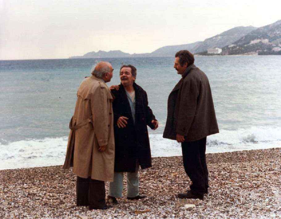 Νίκος Κούρος. Είχε τρέξει χιλιόμετρα στο θέατρο αλλά τον αγαπήσαμε ως ...
