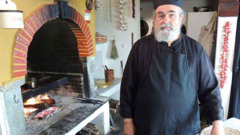 Επιφάνιος ο Μυλοποταμίτης: «Όταν μαγειρεύω σκέφτομαι ότι υπηρετώ τους ...