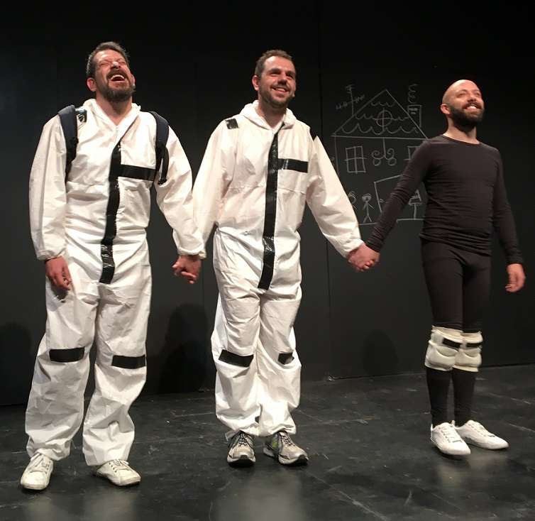 Η Βαλεντίνα Τερεσκόβα και οι «Κοσμοναύτες» στο κοσμοδρόμιο του «Off Off ...